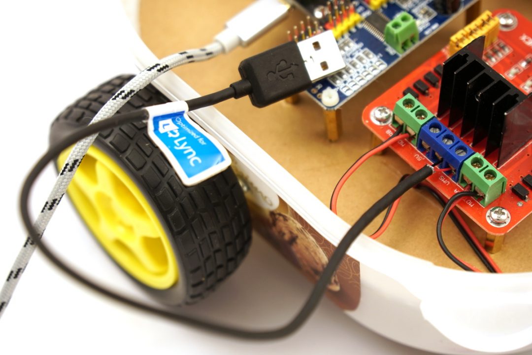 Building Robots with the ESP8266 Development Board - Wiring Part 2 - Roboter planen bauen ...
