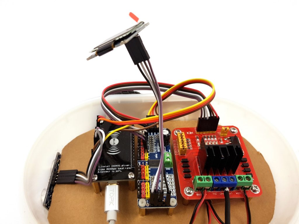 Building robots with the ESP8266 development board - OLED display - Roboter planen bauen ...
